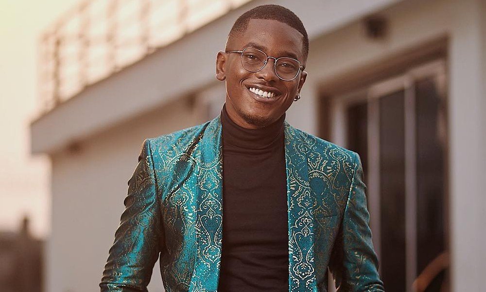 Timini Egbuson Called Out For Dating 19 Year Old Girl Timini Egbuson Called Out For Dating 19 Year Old Girl